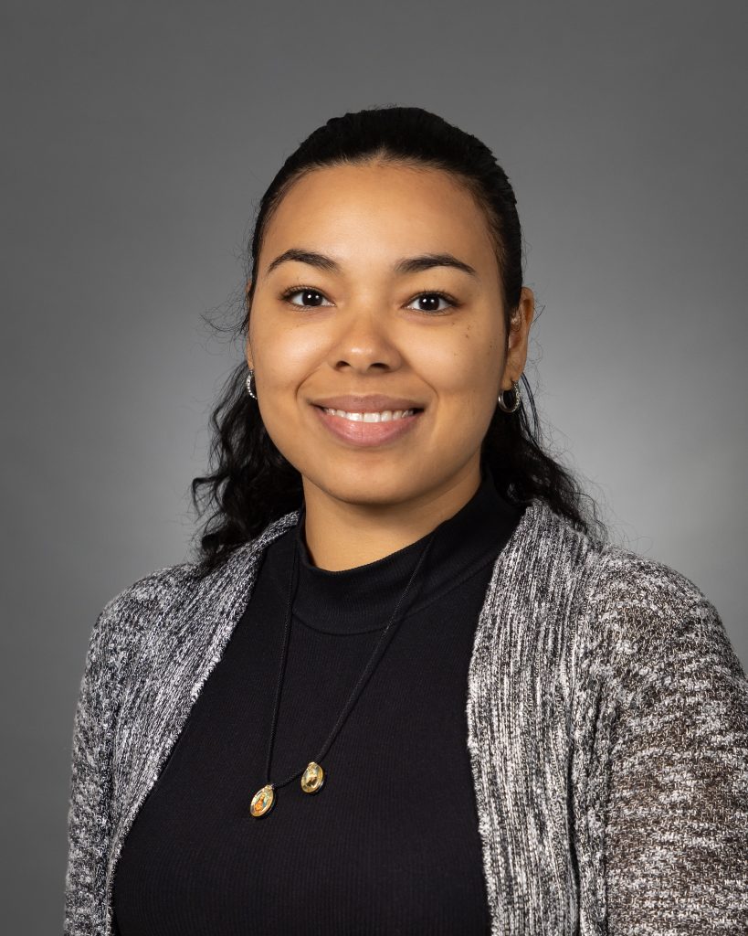 Maria Holguin | Urban Edge : Urban Edge